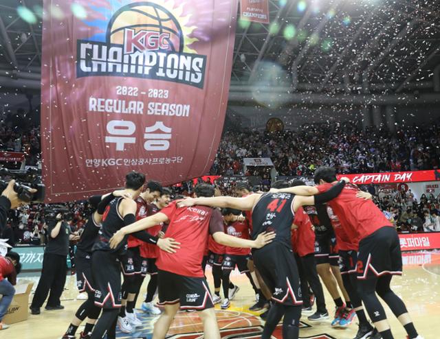 프로농구 안양KGC인삼공사 '와이어 투 와이어' 우승
