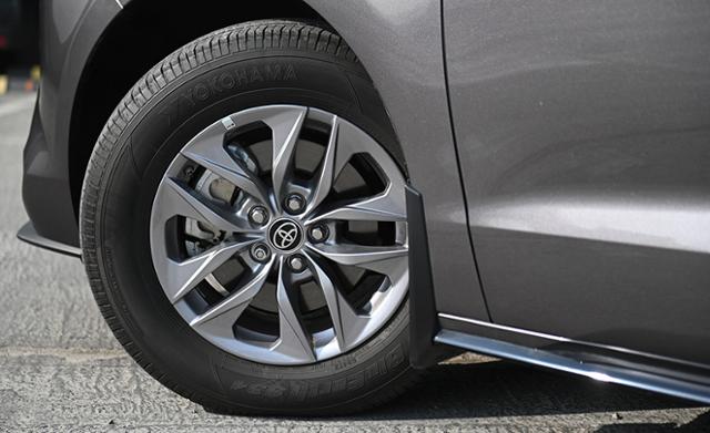 [시승기] 경쟁력을 더한 하이브리드 MPV – 토요타 시에나 하이브리드 AWD | 한국일보