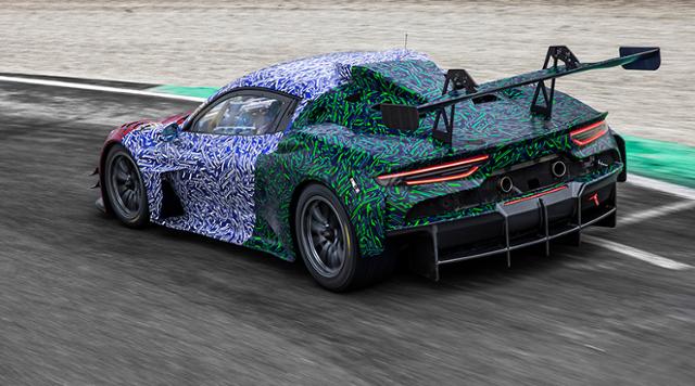 [리뷰] FIA GT2에서 피어나는 레이싱 DNA – 마세라티 MC20 GT2 레이스카 | 한국일보