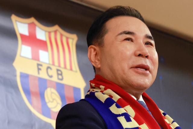 BBQ, FC바르셀로나 서울로 부른다...티켓 3만 장 무료로 나눈다 | 한국일보