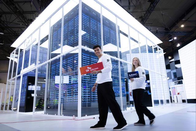 SK, 아마존 손잡고 울산에 100MW급 AI 데이터센터 만든다 | 한국일보