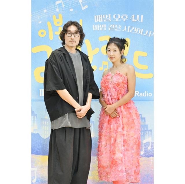 "김건모·BTS 섭외하고파"… '이본의 라라랜드', 돌아온 국가대표 DJ 이본 [종합] | 한국일보